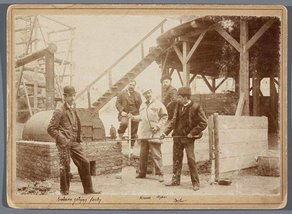 Malowanie Panoramy Racławickiej: Jan Styka stojący na rusztowaniu przy ...